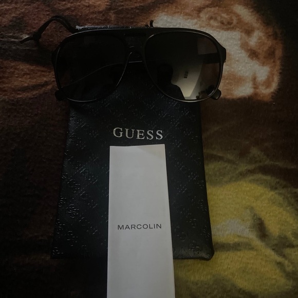 Guess by Marciano | Accessories | New Guess Aviators Sunglasses Travel ...